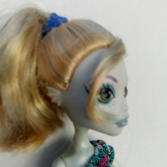 Mattel | Toys | Monster High Lagoona Blue Doll Fins Gills Green Shoes ...